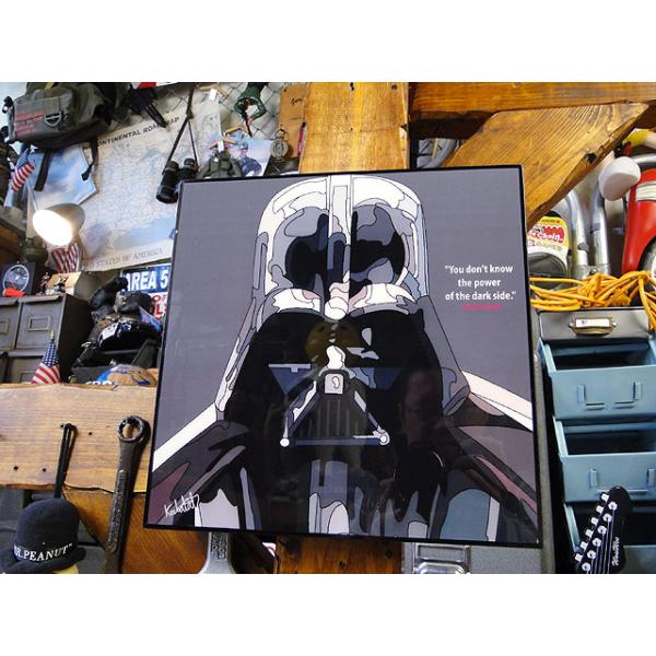 もはや説明不要の大ヒット作「スターウォーズ」をテーマにヨーロッパやアジアで支持される人気画家がアートとして表現したスターウォーズってのがこちら！独特の構図をポスタリゼーションタッチで描いた作品でちょっと大人な表現のスターウォーズが楽しめちゃ...