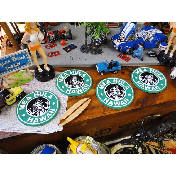 そうそう、誰もが知ってるあの有名カフェのロゴマークを、ハワイアンデザインでパロったっていう・・・・ユニークなラバー製コースターです。ハワイ語で「フラダンサー」を意味する「メアフラ」の英文字が入っていて、真ん中にはあのマークがフラガールでご登...