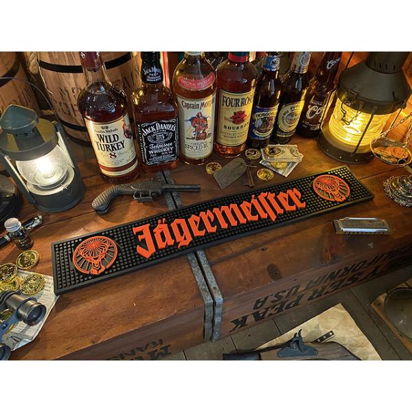 自宅にいながらにして、バーで飲んでる雰囲気をとことん味わう・・・・お酒好きならそんな想像、一度はしたことあるのでは！そこでキャンディタワーが用意したのがこの海外のパブで実際に使われているバーマットなんです。通常はリカーブランドからバーやパブ...