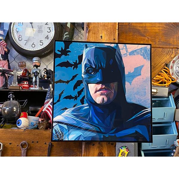 ゴッサムシティを守るダークヒーローバットマンをアート作品として描いたのがこのポップアートフレームです。独特のポスタリゼーションタッチが 映画ポスターなんかで見るバットマンとはまた違う雰囲気で言うならばちょっと大人のバットマンって感じ。同シリ...