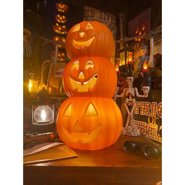 ディスプレイってのはシンボルとなるオブジェがあるとビシッと決まるもの！ハロウィンシーンを飾るんだったらこの3フェイスのジャック・オ・ランタンがキャンディタワーのイチオシです。46cmという存在感抜群のこの見た目が飾りつけた瞬間からハロウィン...