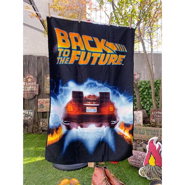 時速88マイルで未来へと向かう・・・・バック・トゥ・ザ・フューチャーの名シーンデロリアンのタイムスリップをそのまんまタオルにプリントしたっていう・・・・BTTFファンにはたまらないアイテム！お風呂から出た後にコレで体を拭くと妙にテンション上...