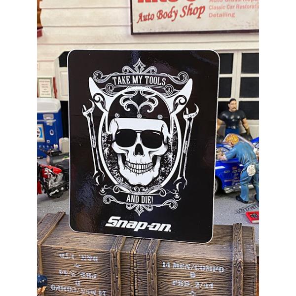 高級ツールの代名詞ブランドスナップオンのオフィシャルステッカーです。             一般販売されるような普通のステッカーと違って、ツールを購入した人向けに用意されるため一般流通がほとんどしないので入手困難なんです。        ...