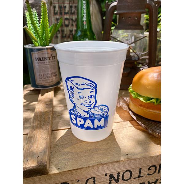 球場でソーダを飲む定番のプラカップスタジアムカップの「スパム」バージョンをゲットしてきました！みんなが紙コップで済ませちゃうようなシーンで我々アメリカ好きはわざわざこういうのを用意するんですよ！やっぱりね、ムードって大切だもん！週末のバーベ...