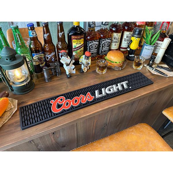 自宅にいながらにしてバーで飲んでる雰囲気をとことん味わう・・・・お酒好きならそんな想像一度はしたことあるのでは？そこでキャンディタワーが用意したのがこの海外のパブで実際に使われているバーマットです。通常はリカーブランドから、バーやパブに販促...