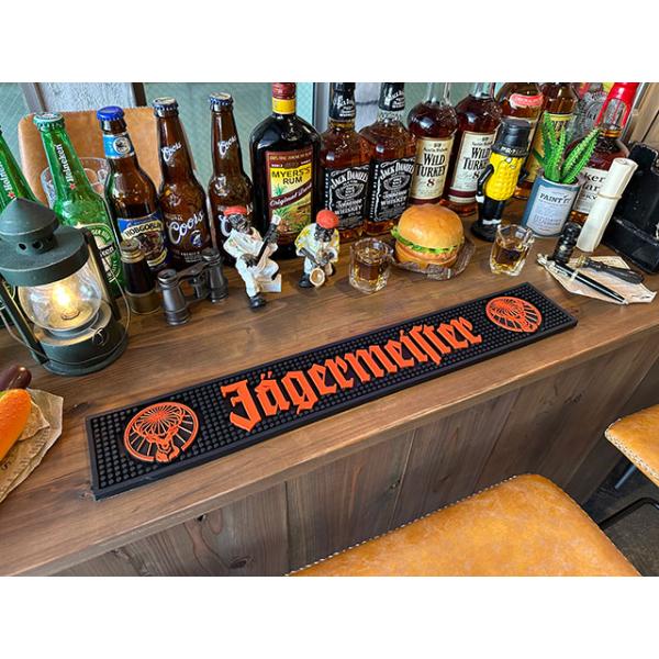 自宅にいながらにしてバーで飲んでる雰囲気をとことん味わう・・・・お酒好きならそんな想像一度はしたことあるのでは？そこでキャンディタワーが用意したのがこの海外のパブで実際に使われているバーマットです。通常はリカーブランドから、バーやパブに販促...