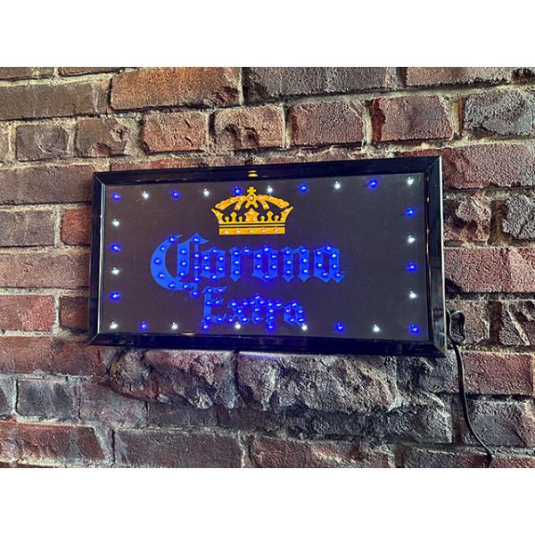 アメリカのシティに行くと見かけるビルボードサインを思わせる・・・・LEDを使ったコロナのLEDドットサインです。付属のアダプターを挿すとLEDドットが点灯してシーンを盛り上げてくれるの！このサインの良いところはLEDが点いていないときでも、...