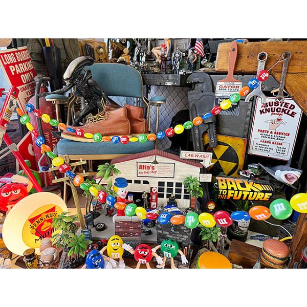 m&amp;m'sチョコをモチーフにズラズラっと2m繋げたっていう・・・・可愛すぎるエムエムのオーナメント！こういういかにもアメリカン雑貨って素材、大好き！フィギュアとかは意外と入手するのは簡単だけどこういうグッズはレアなのよねーで、インテ...