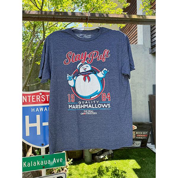 ※こちらはMサイズの販売ページです。1984年公開の映画「ゴーストバスターズ」から大人気のキャラ マシュマロマンがオフィシャルTシャツになって登場です。映画の続編公開が決まるとオフィシャルグッズが次々と企画されて発売されるので 80年代の映...