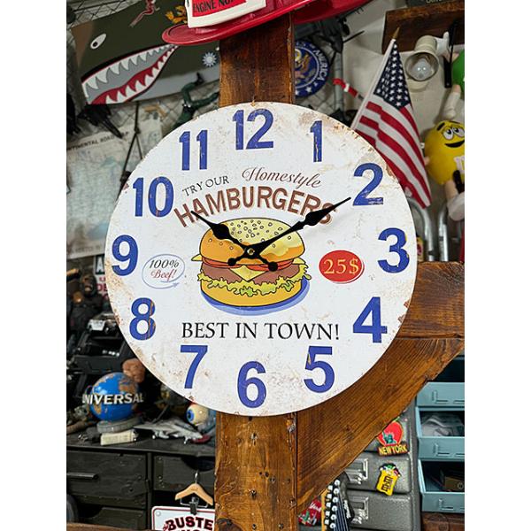ハンバーガー好きに贈るウォールクロック！「町一番の自家製ハンバーガー」がうたい文句のお店の看板をそのまま文字盤のデザインにしたってノリの壁掛け時計です。全体をアンティークフィニッシュ加工でデザインしてあるのでヴィンテージ看板を飾る感じで時計...