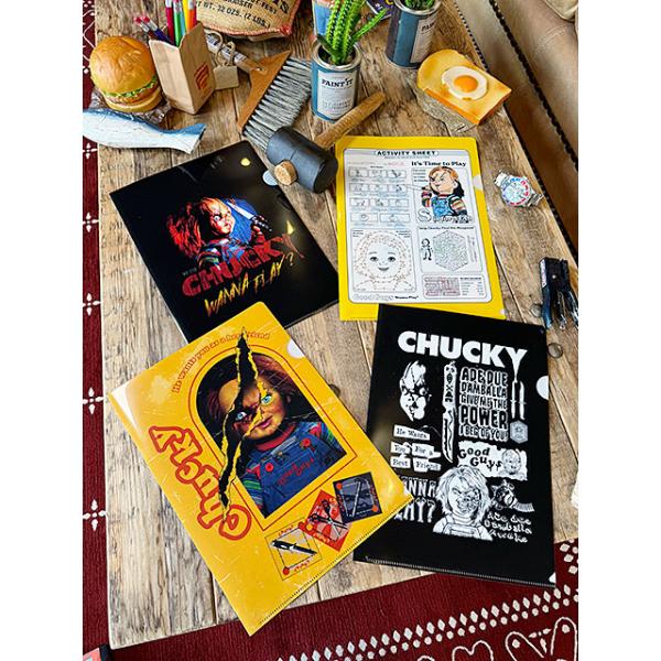 な なんと あのチャッキー様のクリアファイル！ここに書類を入れるとどんな書類も変態書類に・・・・あ すいませんだけど マジで怖いじゃんこんなので渡されたら！いや チャッキーじゃなくて キミが（〃￣▽￣〃）ヒャー（笑）4種類あるんだけど これ...