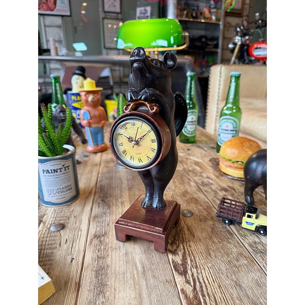 ブタが空を飛ぶなんてありえない・・・・そんなありえないことが起きることが「思いがけない幸運」と捉えられるようになり「羽の生えた空飛ぶブタ」は「フライングピッグ」と呼ばれ欧米では幸運（奇跡）を運んで来るシンボルとなったの！これまで置物をはじめ...