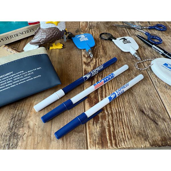 企業モノには相変わらず惹かれる！今回見つけたのはアメリカの郵便局USPS「ユナイテッド・ステイツ・ポスタル・サービス」のノベルティグッズです。アメリカ人の日常にあるリアルな一面をそのまま手にできる気がして これが実に良い！たかがボールペン一...