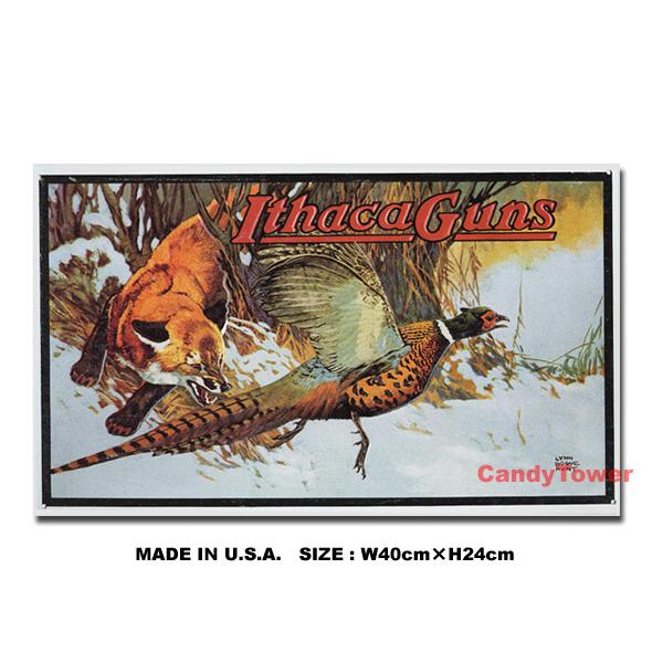 　(￣Ｏ￣；）ハッと息を呑んでしまうぐらいの絵でしょ？看板のサイズも横に長くとってあって、この絵の臨場感を倍増してくれています。藪の中から出てきたのは北極きつねです。狙われているのはきじですね。雪山では毎日がこのような生存をかけた戦いがある...