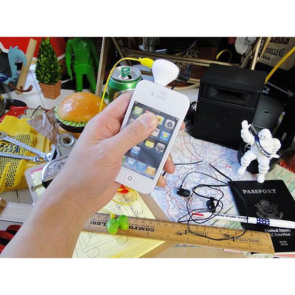 1台のプレーヤーを二人で楽しめちゃう・・・・そんな便利アイテムがこちら！使い方も超簡単で、ヘッドホンジャックにこのスプリッターを差し込むだけで完了！あとはお互いのヘッドホンを左右に装着すれば1台のプレーヤーを二人で同時に聴けちゃうんです。大...