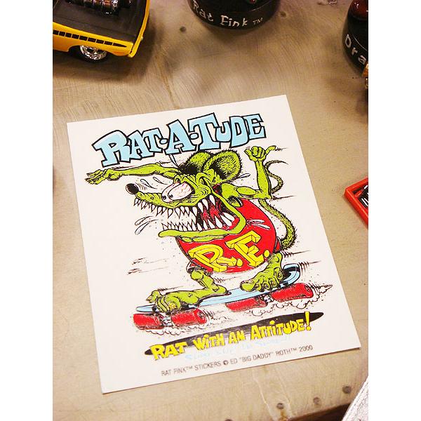 ビッグダディーことエド・ロスがデザインしたカスタム界のカリスマキャラのラットフィンク！そんな人気者の彼が、イケイケのホットデザインでステッカーになって登場です。向こうでラットフィンクのペーパーコミックなんかに掲載されたデザインモノで、描かれ...