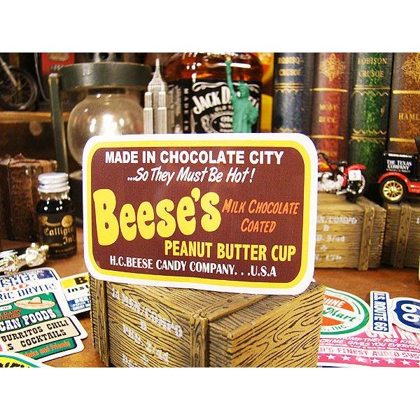 50年代から70年代くらいにアメリカで見かけたアドバタイジングをモチーフにしたアメリカンステッカーです。こういう系のステッカーってありそうなんだけど、いざ探してみると実はないものなんです。今回このステッカーをリリースしたのはカルチャーマート...