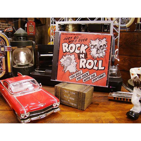 　ようこそフィフティーズワールドへ！このCDを再生した瞬間からアメリカの黄金期へタイムスリップ！　まるでバック・トゥ・ザ・フュチャーのデロリアンで行った50年代の世界ですよ！　聞こえてくるのは当時のロックンロールやロカビリー、ロッキンブルー...