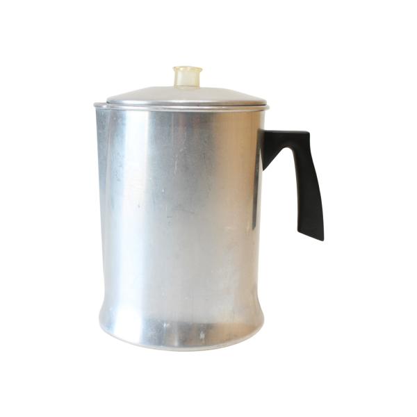 ■商品情報[製品名]MIRRO パーコレーター■状態・コンディション[状態ランク]ランク C：ダメージ中本体にくすみ、スレがございます。蓋に軽度のへこみがございますが、使用に問題ございません。上記以外にも傷や汚れ、劣化などある場合もございま...