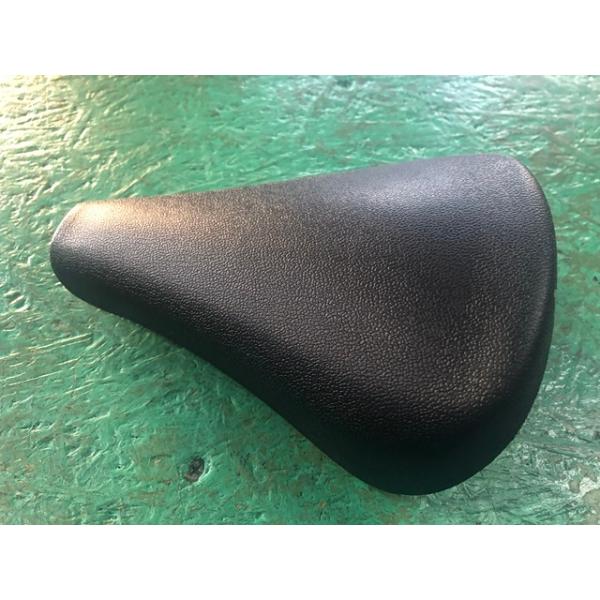 NOUS PC SEAT重量：250gタイプ：レールタイプポリプロピレン製の軽量シート【送料P 30】新品商品でも、入荷時より擦り傷などが入ってるものがありますのでご了承ください。商品の不明な点や、掲載してない商品等、お気軽にお問合せください。