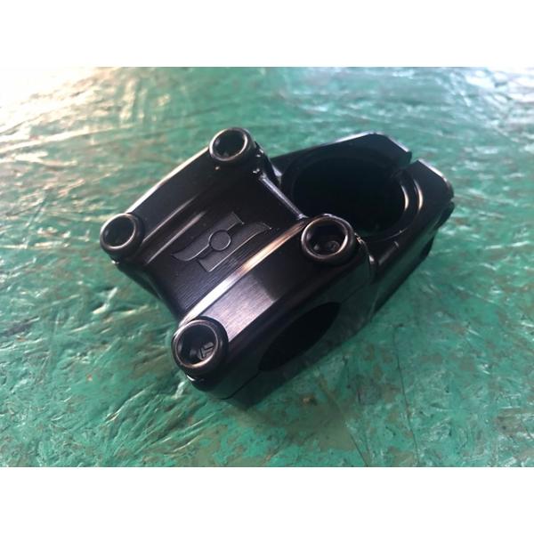 NOUS REVERSE V2 STEM 35mm素材　A7075 Aluminum【送料P10 】 新品商品でも、入荷時より擦り傷などが入ってるものがありますのでご了承ください。商品の不明な点や、掲載してない商品等、お気軽にお問合せください。