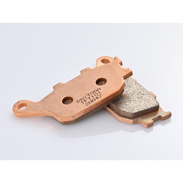 【メーカー名】DAYTONA【商品名】ハイパーシンタードパッド 通しナンバー：018 【メーカー品番】72439【JANコード】4909449370964【自動車メーカー】スズキ【車種】Vストローム1000【排気量】1000【モデル】200...