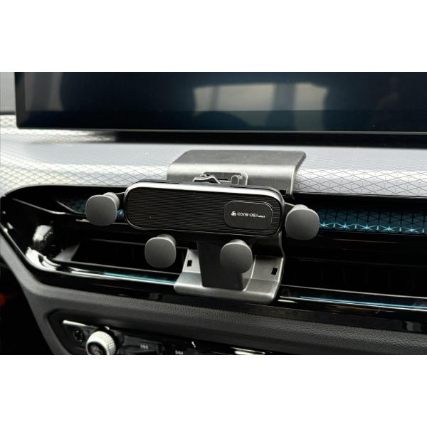 core OBJ select Smartphone Holder for BMWは、専用アタッチメントをインテリアパネルに差し込み、更に両面テープで確実に取付できます。スマートフォンを確実にホールドします。■適合BMWオペレーティング・シ...
