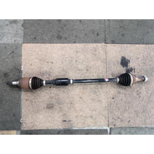 **** 商品説明を必ずご確認ください ****部品管理番号：251013000942100メーカー純正品番：44305-TY0-J00部品名：右Fドライブシャフト部品メーカー品番：TYO-003部品区分：リサイクル品車名：Ｎ−ＢＯＸ車両タ...