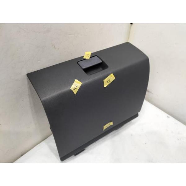 **** 商品説明を必ずご確認ください ****部品管理番号：260123000470210部品名：グローブBOX部品メーカー品番：73422-70K0部品区分：リサイクル品車名：ワゴンＲ車両タイプ名：5ドアハッチバック通称型式：MH23S...