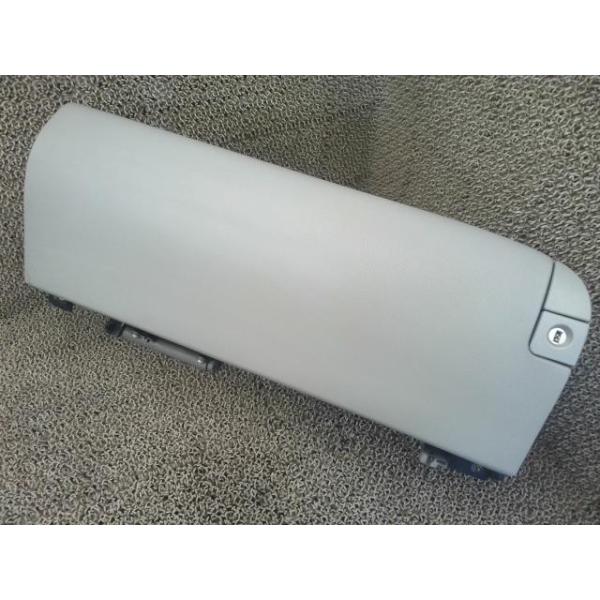 **** 商品説明を必ずご確認ください ****部品管理番号：230803000170210メーカー純正品番：55550-53030-B0部品名：グローブBOX部品区分：リサイクル品車名：レクサス IS車両タイプ名：4ドアセダン通称型式：G...