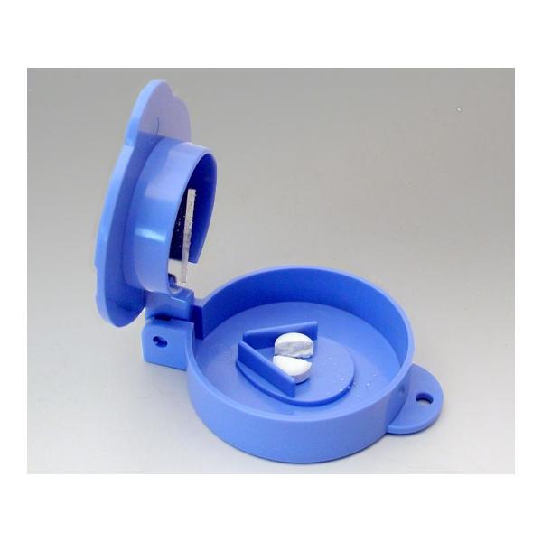 【入数】1個【サイズ】全長×高さ（mm）：80×19重量：約31g適合錠剤サイズ：約5〜12mm【材質】本体：ABS樹脂（耐熱温度60℃）刃：ステンレス刃物鋼【特長】●錠剤をはさんで押えるだけで、半分に割る事ができます。●錠剤が大きすぎて服...