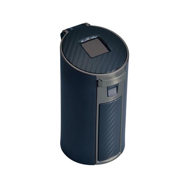 ●夜間や暗い場所で便利なオートライトのブルーLED照明付き灰皿です。●Wワンプッシュ構造。●喫煙の際は上フタを、吸い殻を捨てる際は底フタをワンプッシュオープン。●消火穴自動クリーン機能付き。●カーボン柄。爆買