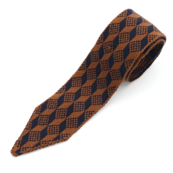 ■ 商品詳細 ■ブランド：Jucker's Mill / -対象：メンズアイテム：ネクタイ剣先：約5.5cm全長：約135cm素材：不明カラー：ブラウン商品番号：kma-372■ 詳細説明文 ■素材不明です。ブランドタグが取れかけています。...