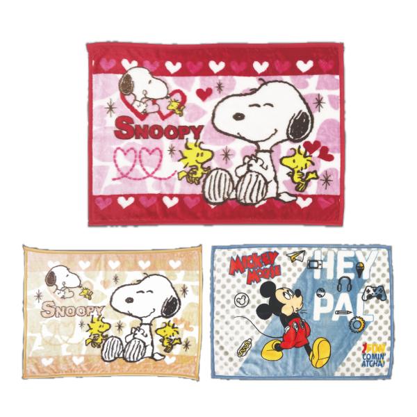 【膝掛け】キャラクター  膝掛け毛布○ニューマイヤー素材で軽くて温かく、寒い季節の人気商品。○お家で洗っていただけます。○圧縮して空気を抜いた状態での発送となります。お手元に届きましたらお早めにご開封ください。【品　名】スヌーピー 膝掛け毛...