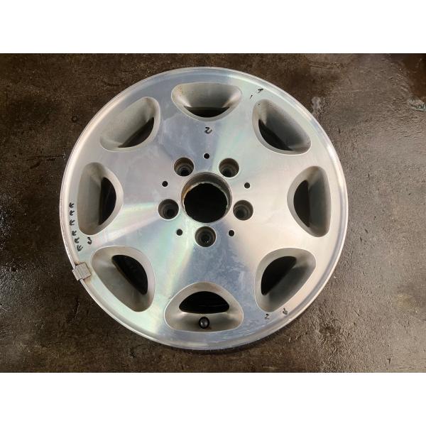 メルセデス・ベンツEクラス  W124 〜アルミホイール6.5J × 15インチ ET441本現物品番:A1244011802※スマートフォン版からはすべての情報が閲覧できないため、詳細はＰＣ版でご確認下さい。