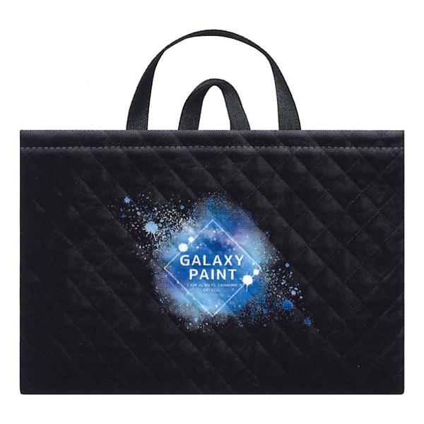 新学期 バッグ・雑貨コレクション 大好評★キルティングシリーズおしゃれなおけいこバッグです。 抗菌＋防臭、ネームマスコット付き●素材：ポリエステル●サイズ：約H300×W420mm●内側ネームタグ付き【メール便発送可】ポスト投函となりラッピ...