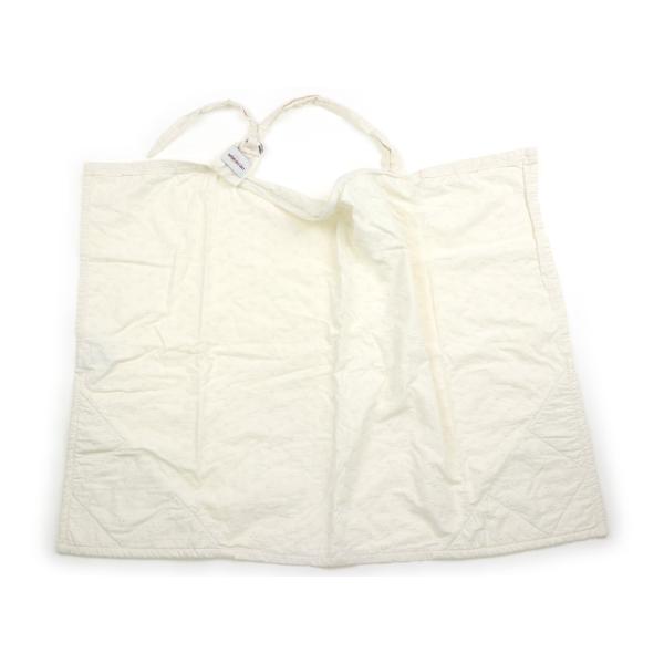 ブランド：Bebe Au Lait(ベベオレ)カテゴリー：授乳ケープ・カバーサイズ：ママ向けアイテム色：アイボリー、花刺繍柄状態：★★記名：なしジャンル：Mother約60×83cm。裏側のタオル地部分に糸の飛び出しがあり、上部にシミがあり...