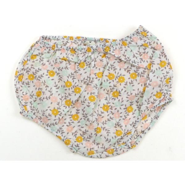 ブランド：BONTON(ボントン)カテゴリー：ショートパンツサイズ：80サイズ色：ホワイト・山吹色他・総柄状態：★★★記名：なしジャンル：Girl薄手ブラウス素材。実際のサイズ表記は、2。部分的に毛羽立ちあり。洗いざらし感があります。