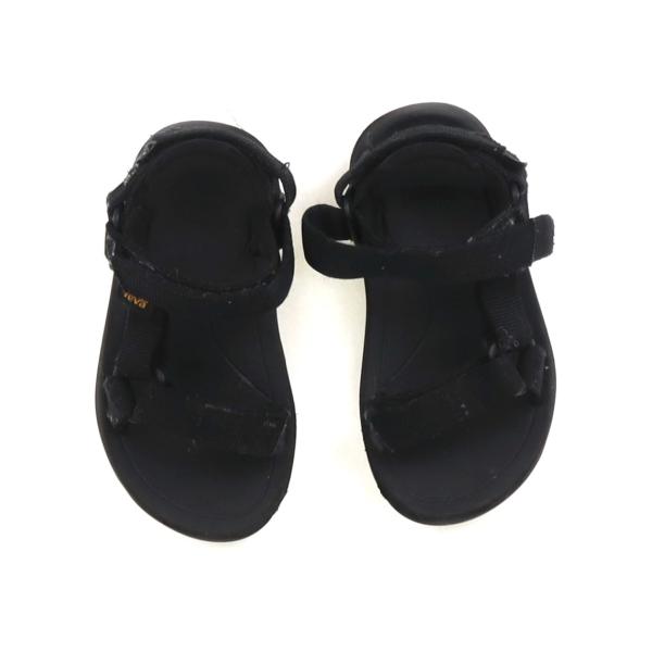 ブランド：Teva(テバ)カテゴリー：サンダルサイズ：靴13cm〜色：黒状態：★★★記名：なしジャンル：Boy13ｃｍです。全体的にやや擦れや毛羽立ちありはありますが、まだまだお使いいただけそうです。