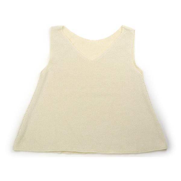 ブランド：VIRINA(ヴィリーナ)カテゴリー：マタニティトップスサイズ：ママ向けアイテム色：アイボリー状態：★★★★記名：なしジャンル：Mother実際のサイズ表記はS/Mですが実寸は、肩幅約38 cm、サイドネックポイントから総丈約53...