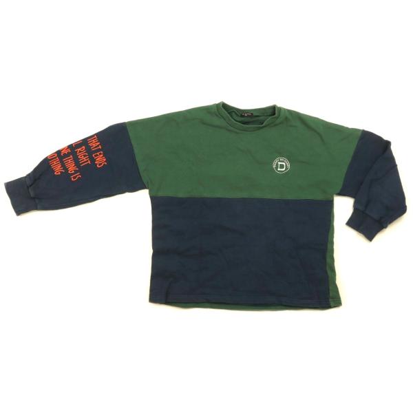 ブランド：Daddy Oh Daddy(ダディーオーダディー)カテゴリー：トレーナー・プルオーバーサイズ：140サイズ色：グリーン、ネイビー状態：★★記名：なしジャンル：Boy全体にヨレ、色褪せと毛羽立ちに伴う白っぽさ強め。外遊び用にいかが...