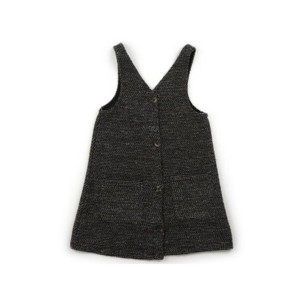 ブランド：ZARA(ザラ)カテゴリー：ジャンパースカートサイズ：110サイズ色：ブラック×ベージュのミックス状態：★★★記名：なしジャンル：Girlポリエステル・アクリル・レーヨン素材。前ボタン開き。やや毛羽立ちがあります。