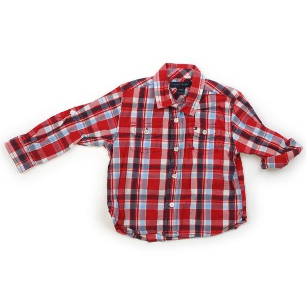 ブランド：Tommy Hilfiger(トミーヒルフィガー)カテゴリー：シャツ・ブラウスサイズ：80サイズ色：レッド・ネイビー・パステルブルーチェック状態：★★（返品不可）記名：なしジャンル：Boy実際のサイズ表記は18M。ボタンはスナップ...