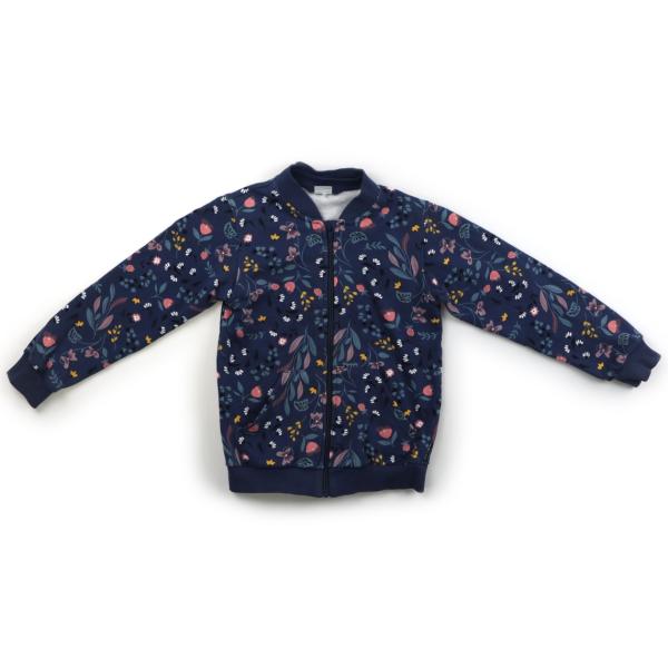 ブランド：Polarn O. Pyret(ポーラーン・オ・ピレット)カテゴリー：ジップアップトレーナーサイズ：120サイズ色：ブルー、花柄状態：★★（返品不可）記名：なしジャンル：Girlフード欠損。実際のサイズ表記は128cm。全体に色あ...