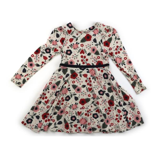 ブランド：Polarn O. Pyret(ポーラーン・オ・ピレット)カテゴリー：ワンピースサイズ：120サイズ色：アイボリー、ピンク、花柄状態：★★（返品不可）記名：なしジャンル：Girlカットソー地。袖口に黄ばみ、全体に白い毛羽の付着、シ...