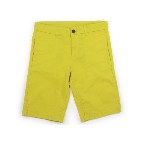 ブランド：Mayoral(マヨラル)カテゴリー：ハーフパンツサイズ：130サイズ色：黄色状態：★★★記名：なしジャンル：Boy実際のサイズ表記は9/134cmです。前ファスナー開きで、サイズ調節ゴム付きです。ややシワになっていますが、目立つ...