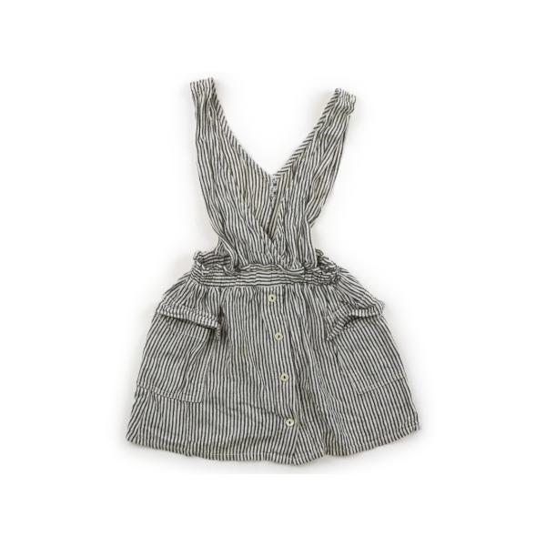 ブランド：ZARA(ザラ)カテゴリー：ジャンパースカートサイズ：110サイズ色：白黒ストライプ状態：★★（返品不可）記名：なしジャンル：Girl4-5YEARS/110CM表記。レーヨンリネン素材。前身頃に黄色い汚れが複数見られますがまだお...