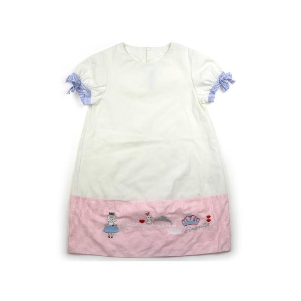 ブランド：Simonetta(シモネッタ)カテゴリー：ワンピースサイズ：140サイズ色：白、水色、ピンク状態：★★（返品不可）記名：なしジャンル：Girl前身頃に茶色や黄色の汚れが複数あります。背中に小さいピンクのシミありい。実際のサイズ表...