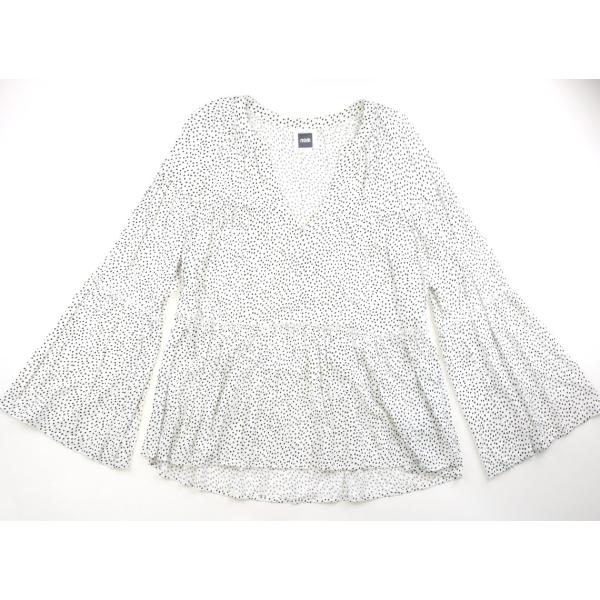 ブランド：VIRINA(ヴィリーナ)カテゴリー：マタニティトップスサイズ：ママ向けアイテム色：白、黒ドット状態：★★（返品不可）記名：なしジャンル：Motherブランドはnomです。実際のサイズ表記はXSですが、実寸では裄丈約79.1 cm...