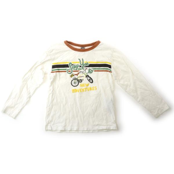 ブランド：BONTON(ボントン)カテゴリー：Tシャツ・カットソーサイズ：120サイズ色：ベージュ系状態：★★（返品不可）記名：なしジャンル：Boy実際のサイズ表記は8です。襟ぐり、袖口、ヨレ感あり。色あせがあります。袖口、薄汚れと薄茶色の...